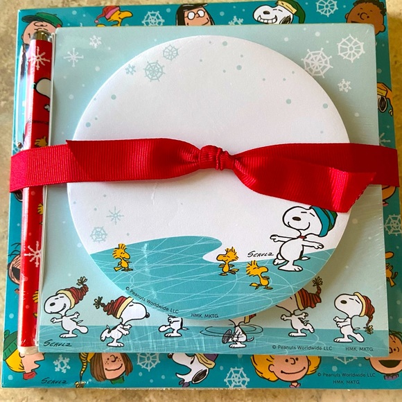 Hallmark | Office | Peanuts Snoopy Woodstock Three Memo Pad Pen Gift ...